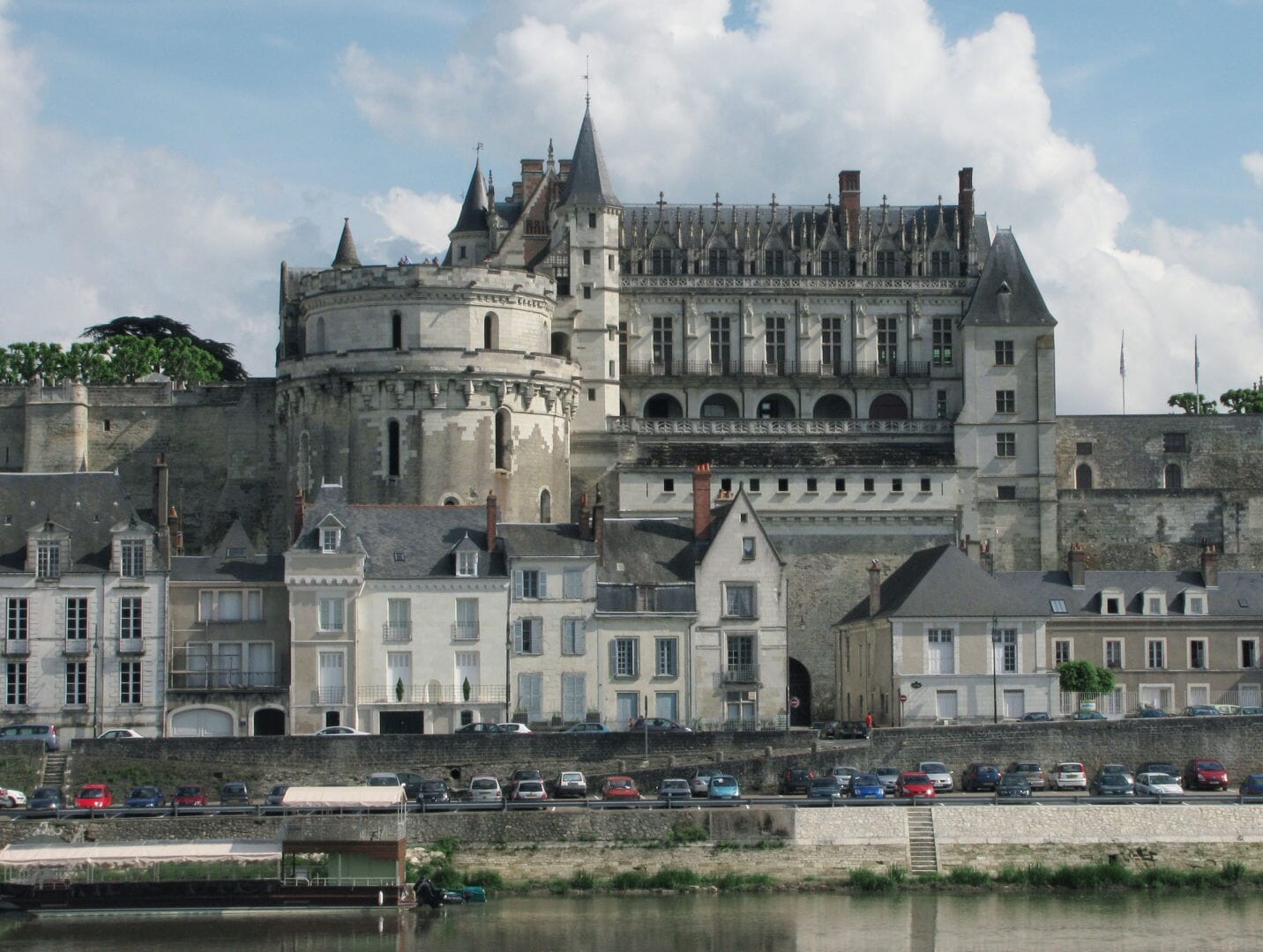Amboise Travel Guide, Photos & Videos, Things to do & see - Earth Roulette
