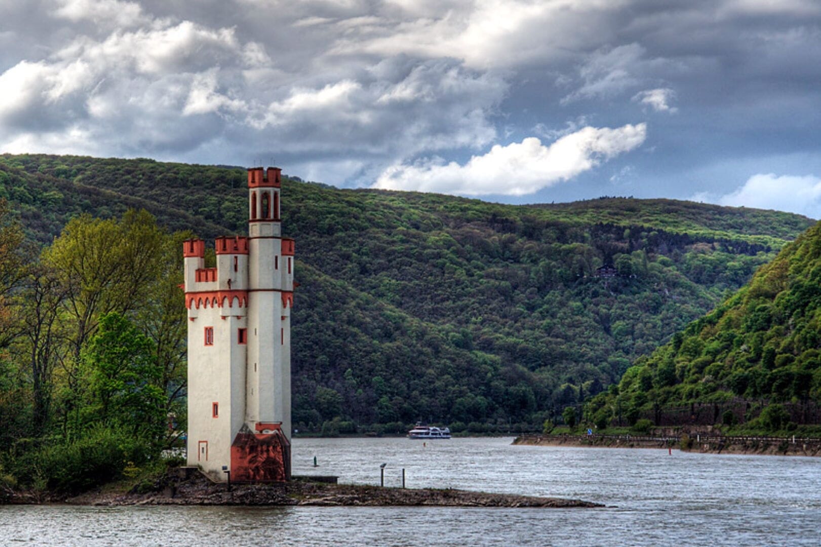 Bingen Travel Guide, Photos & Videos, Things to do & see - Earth Roulette