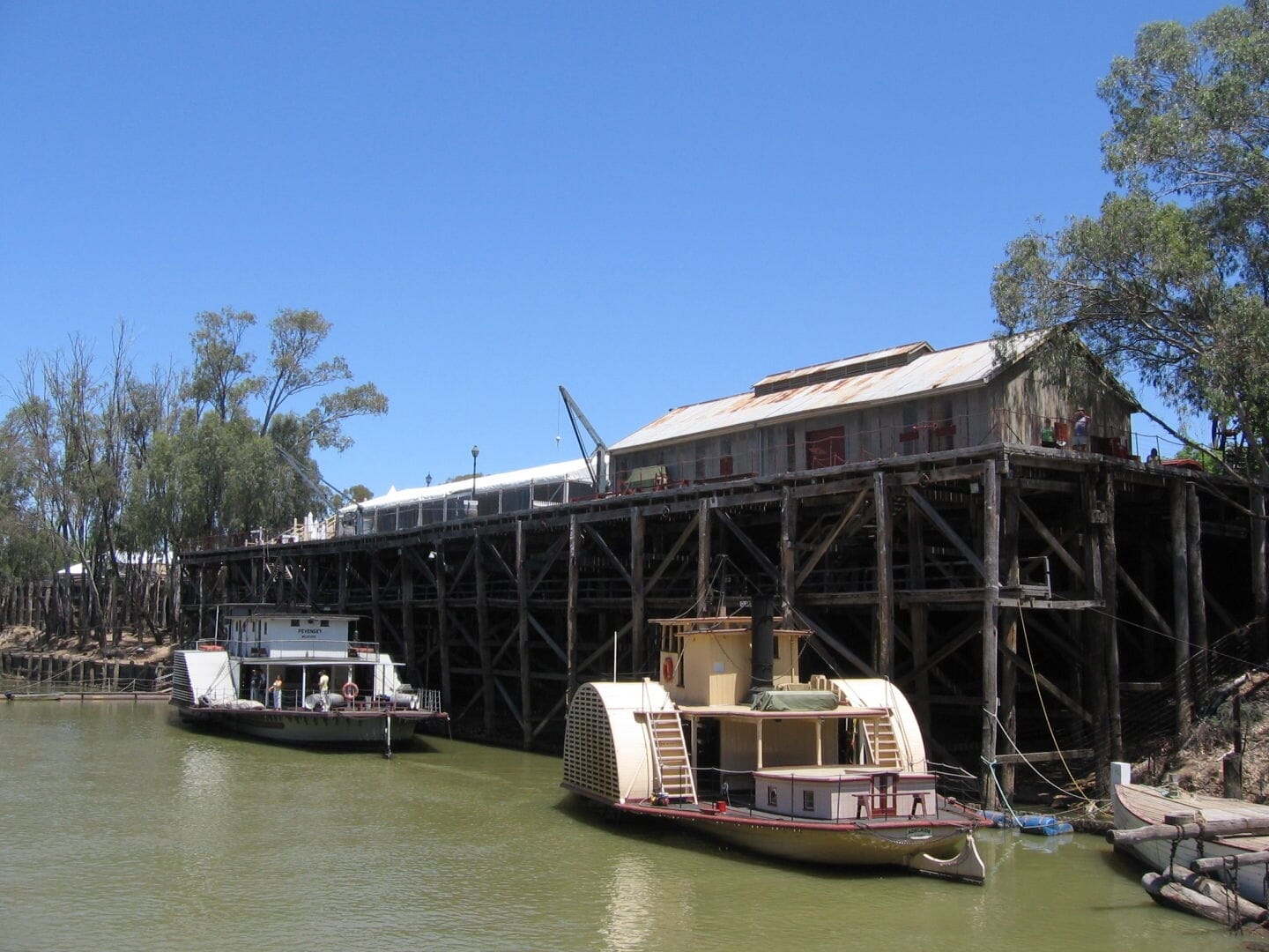 Echuca-Moama Travel Guide, Photos & Videos, Things to do & see - Earth ...