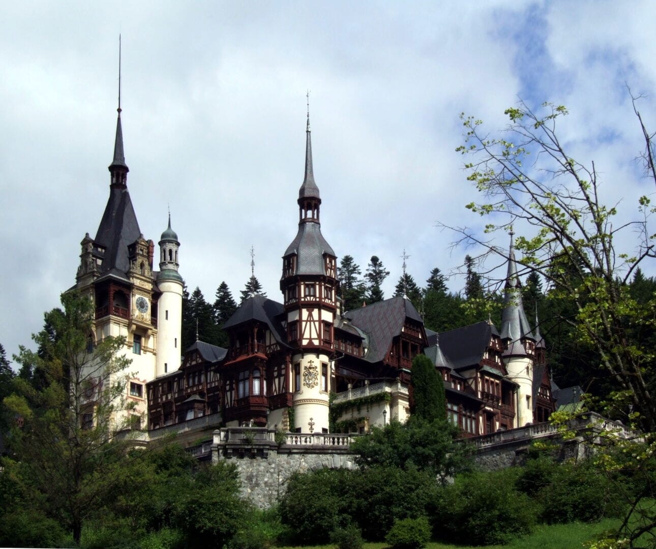 Things to Do in Sinaia, Romania 2025 - Hotels & Flights - Earth Roulette